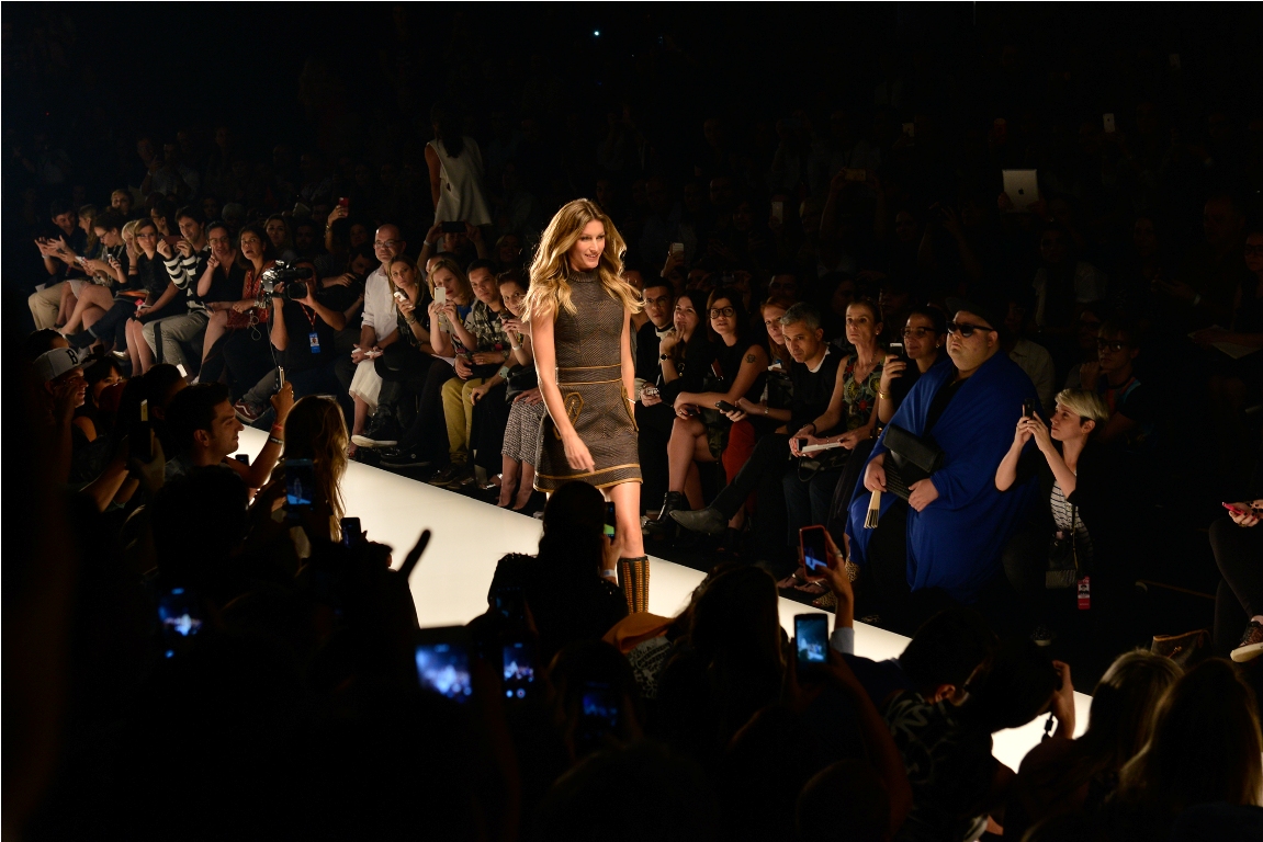 Uber model Gisele Bundchen reina absoluta na Colcci | Uran Rodrigues