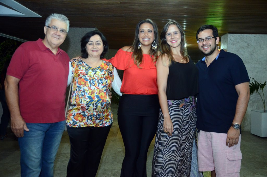 Celebração entre amigos no Caruru da Dolce Vila | Uran Rodrigues