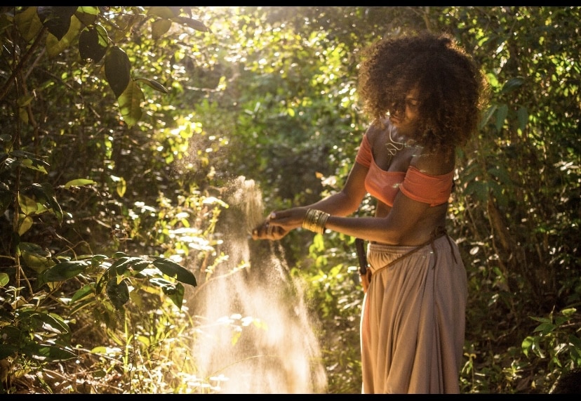 Amanda Rosa lança primeiro EP "Filha Revolta" - Uran Rodrigues